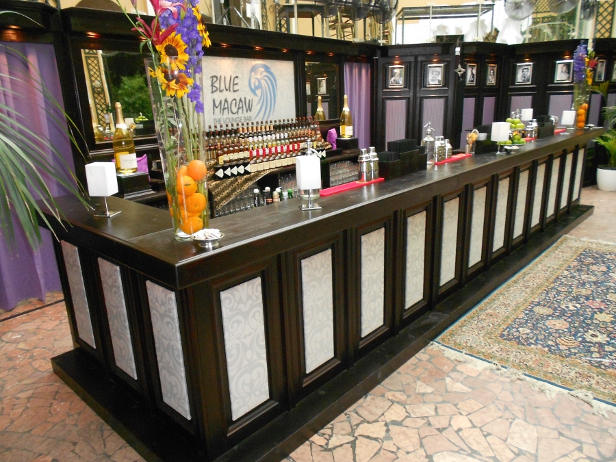 Bar Blue Macaw | fklisty.cz dřevěné listy